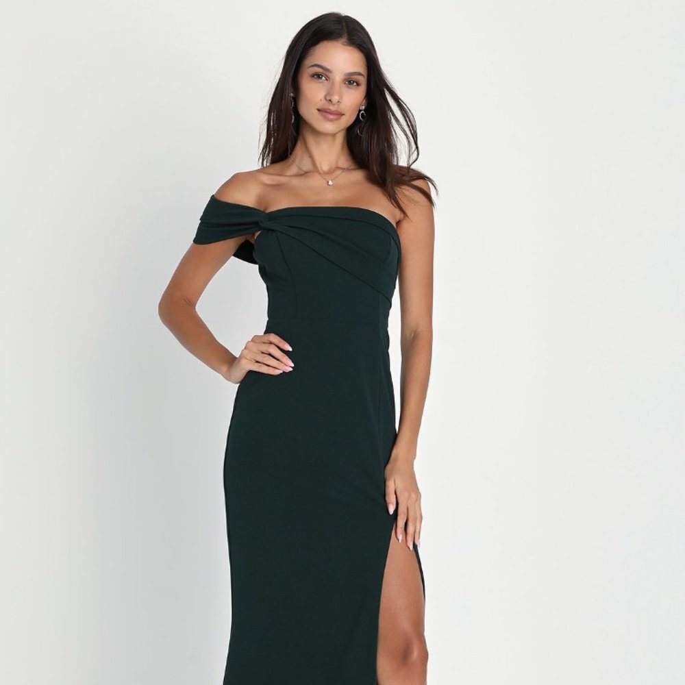 Lulu's Emerald Green One-Shoulder Off Shoulder Slit M… - Gem